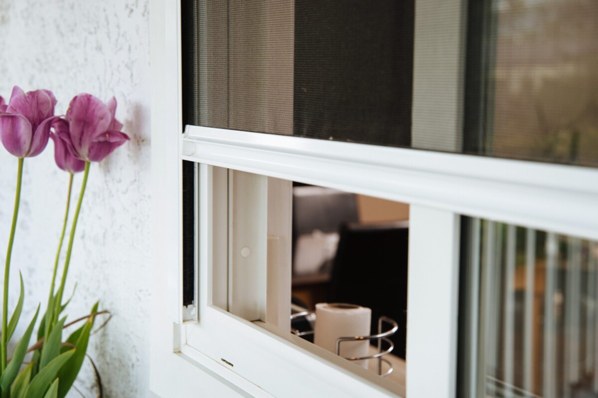 WINDOW SCREENS - Screening Solutions Ohio